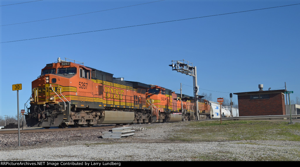 BNSF 5267